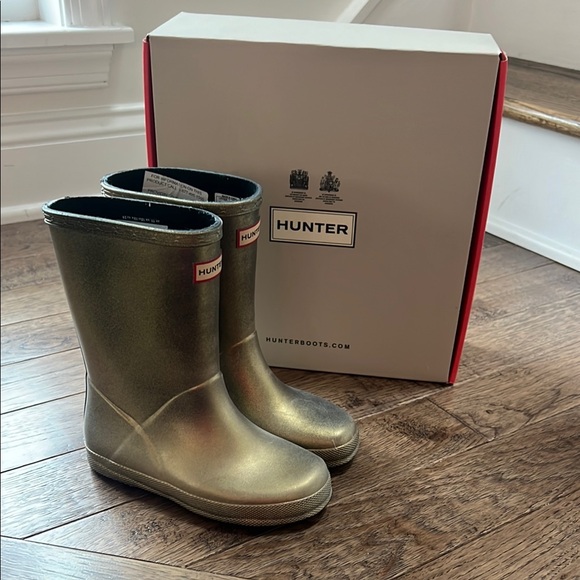 Hunter | Shoes | Hunter Kids First Classic Nebula Metallic Gold Boots ...